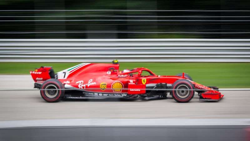 Panning in fotografia: cosa è e come farlo